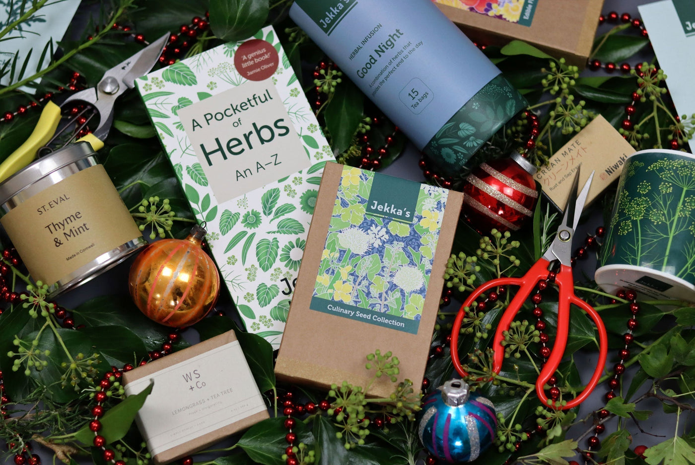 Last minute gifts, photo competition winner and a look ahead to spring ...